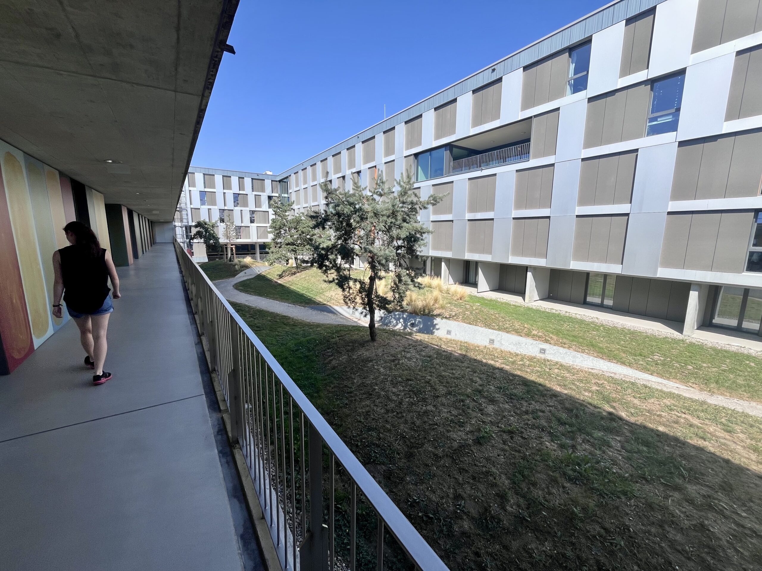 2025-08-18_Gkulia_Atrium_EPFL | Borborigmi di un fisico renitente